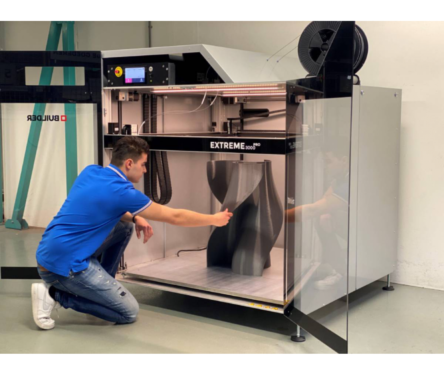 Builder Extreme 3000 PRO 3D Printer With Built-In UPS
