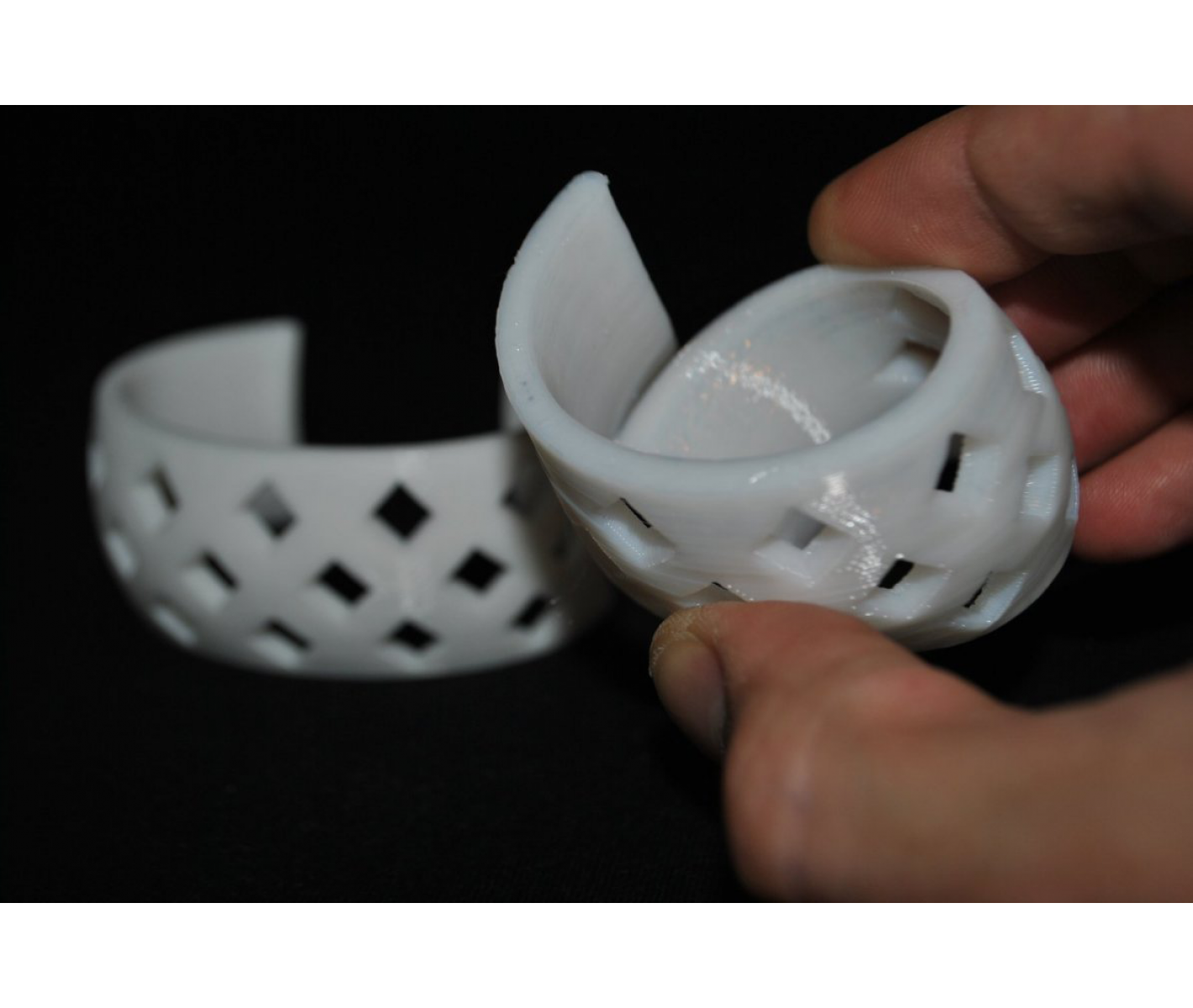 FlexibelPolyEster plastic – rubber FPE 3D plastic for 3D printing